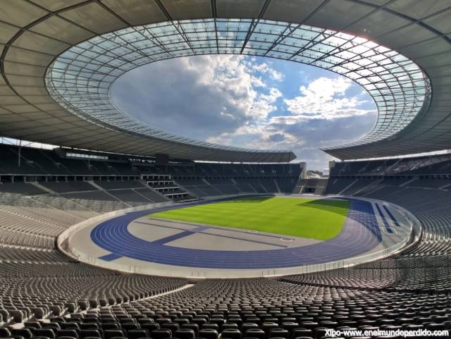 Visita al estadio olímpico de Berlín - En el mundo perdido